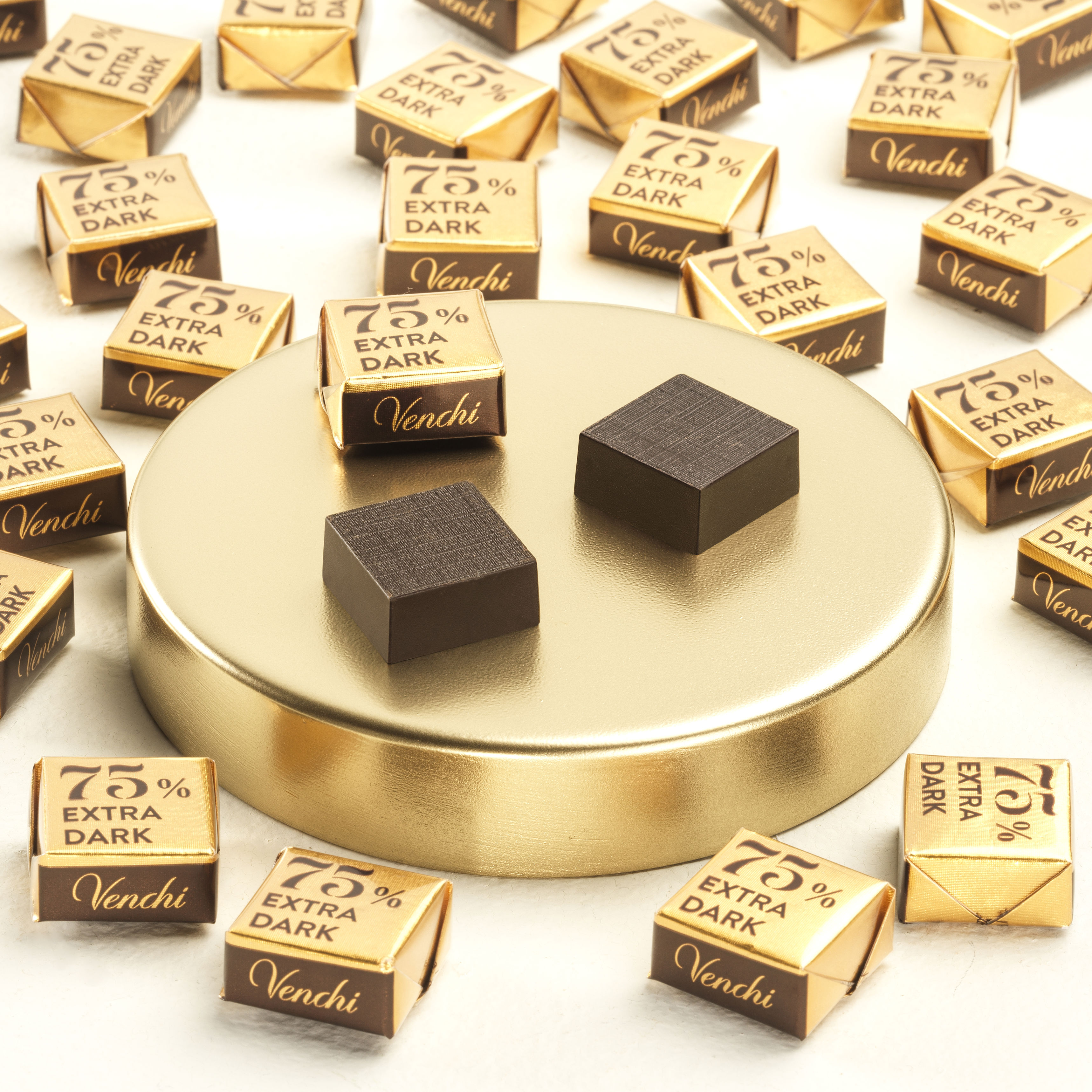 75% Dark Chocolate Cube 1 kg - Venchi