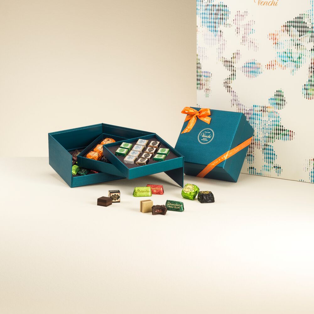 Blue gift chest of assorted Venchi Classic chocolates 410 g - Venchi