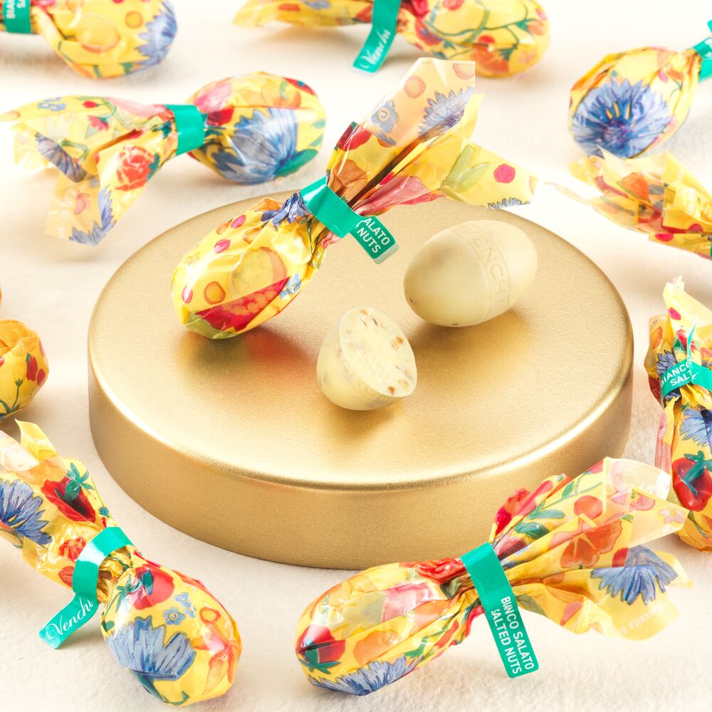 Chocolate eggs: Salted White, 35.27 oz - Venchi