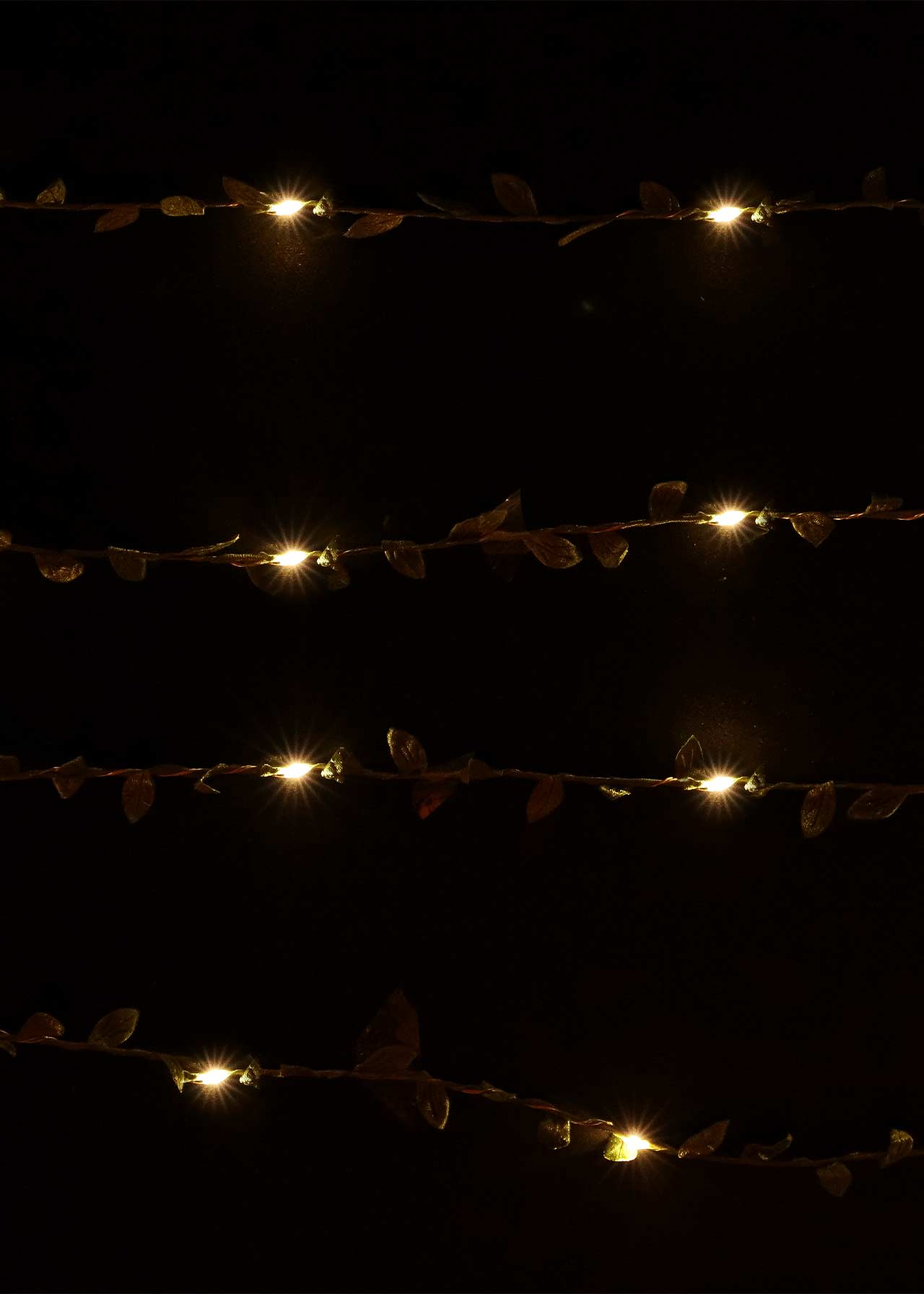 40 LED Fabric Leaf Wire Lights 4m | Dobbies Garden Centres